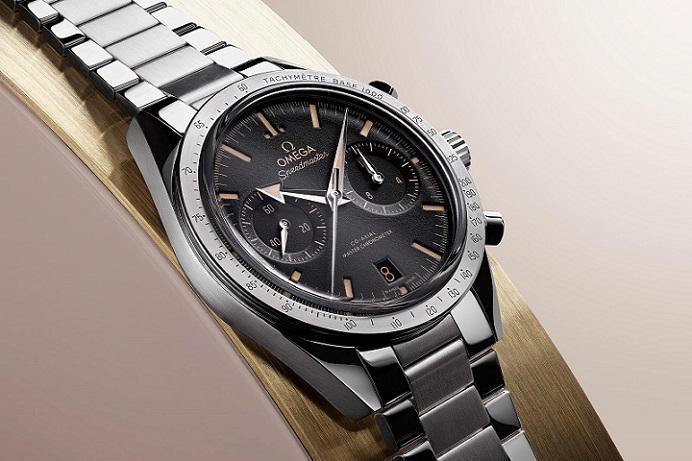 The refreshed and upgraded Omega fake Speedmaster '57 watch